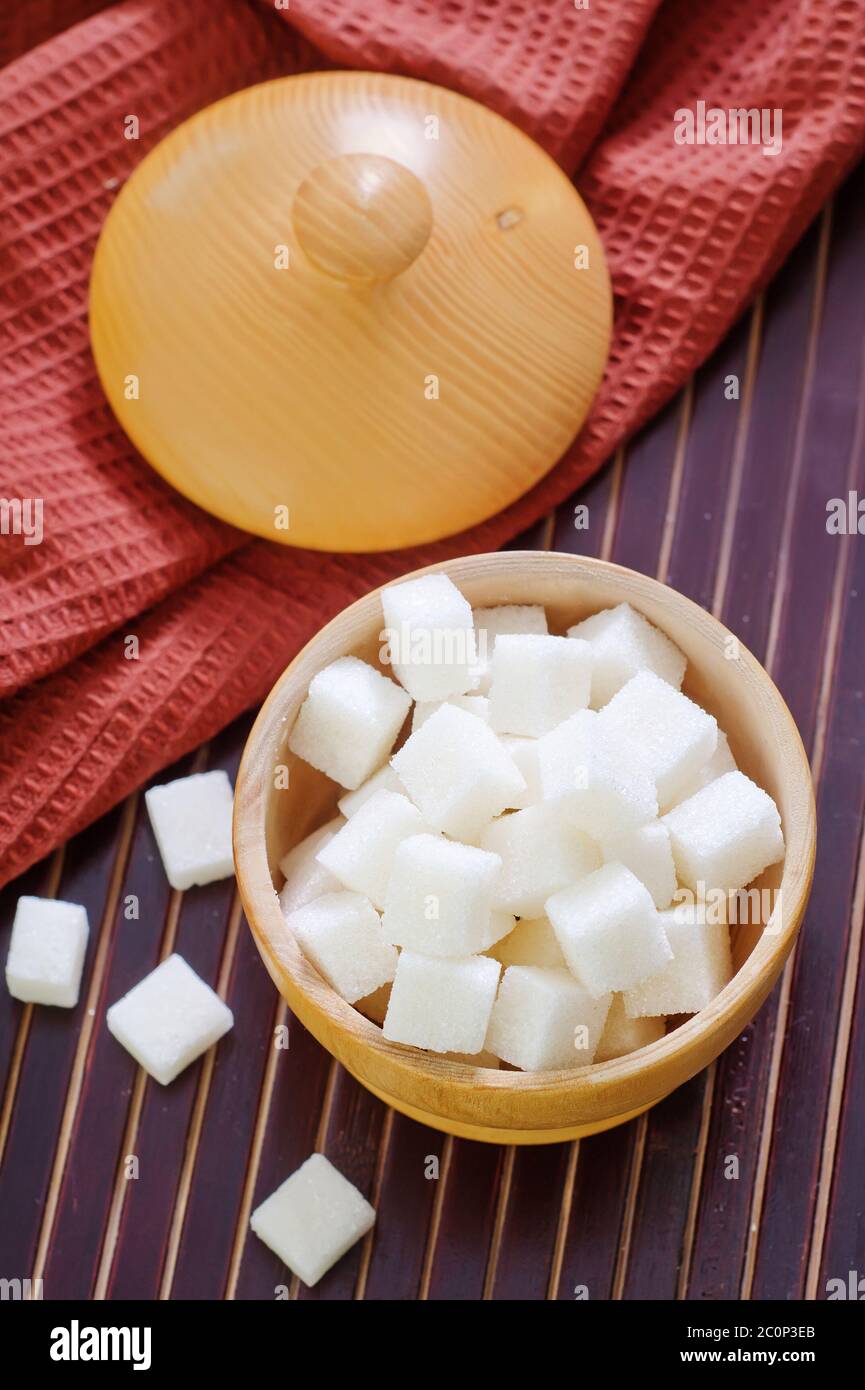 White sugar cubes arranged hi-res stock photography and images - Alamy