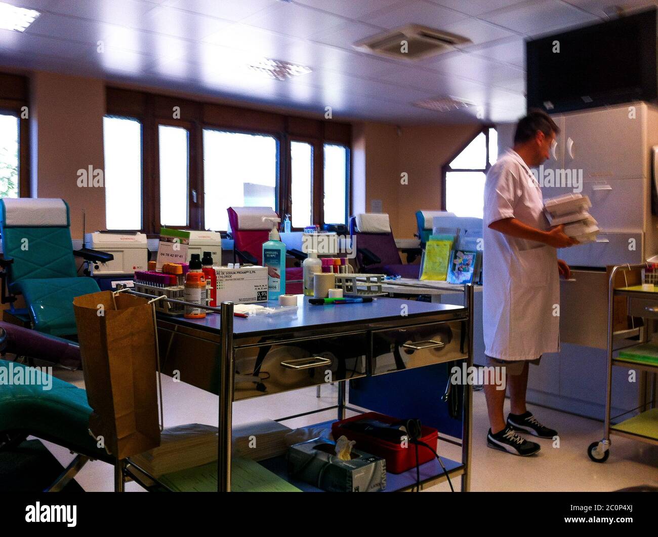 Blood collection center hi-res stock photography and images - Alamy