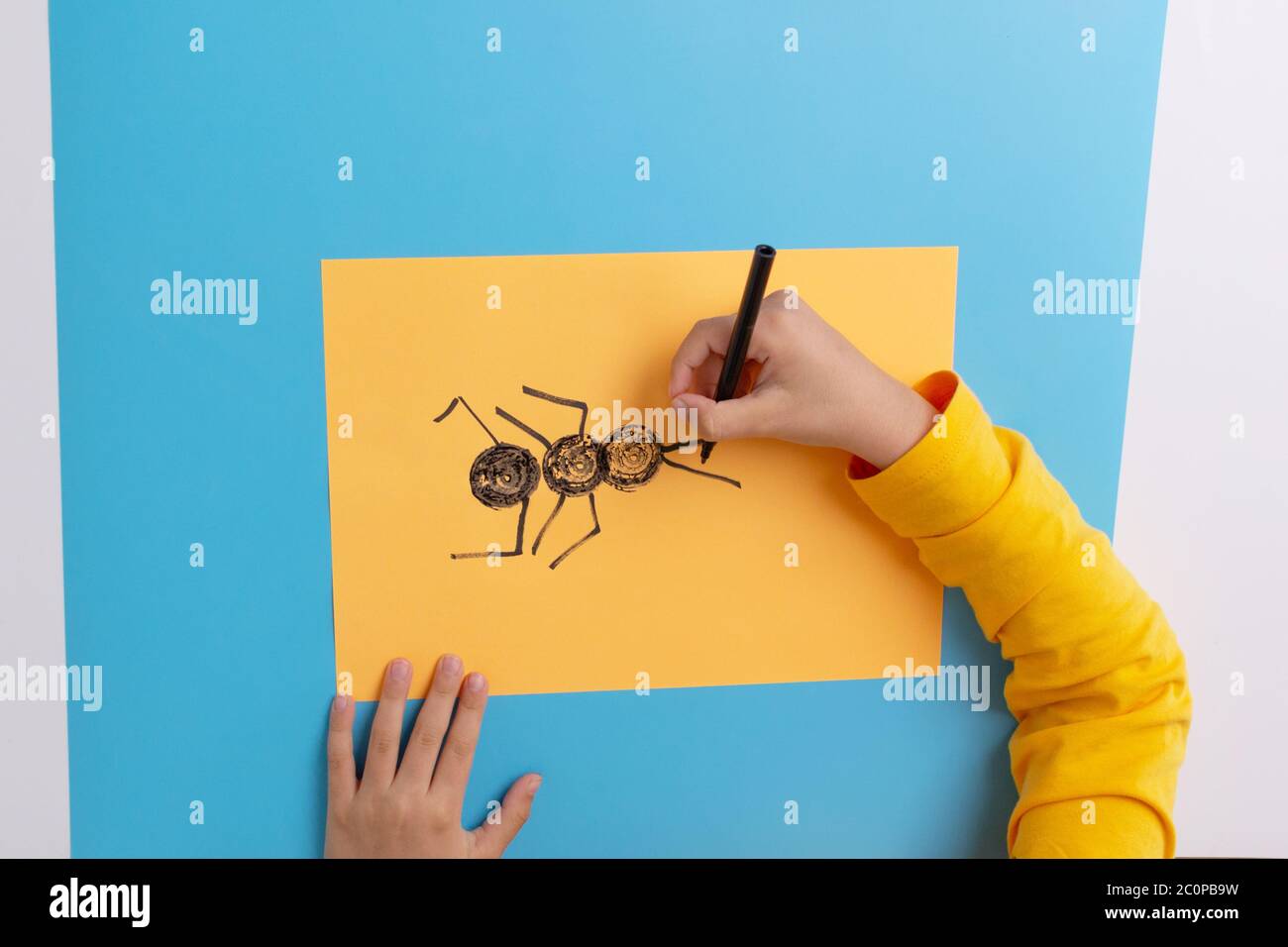 How to draw an ant, an easy art project for a preschooler, DIY, step 2 ...