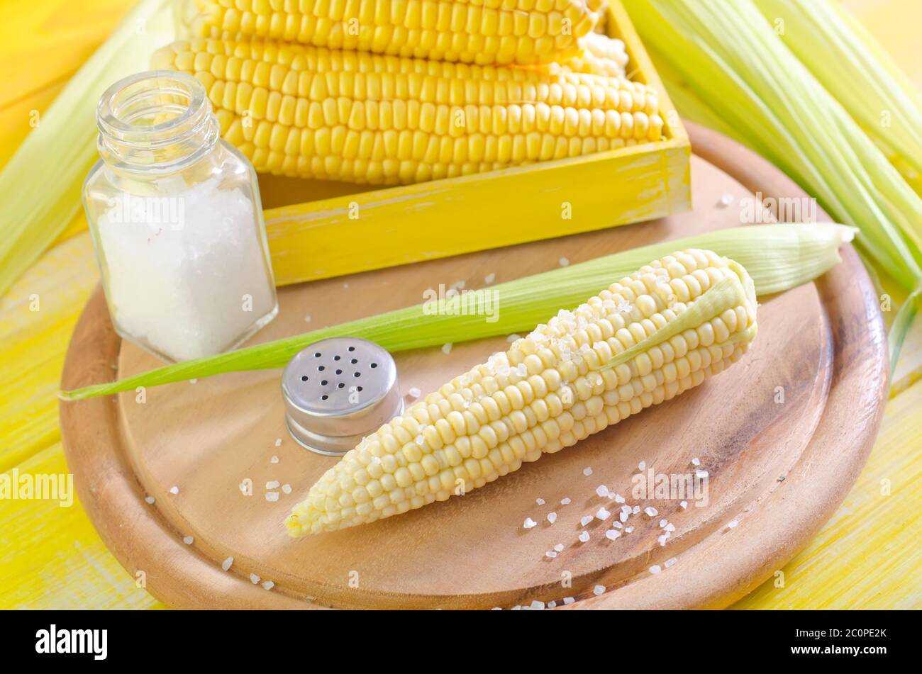 boiled corn with salt Stock Photo - Alamy