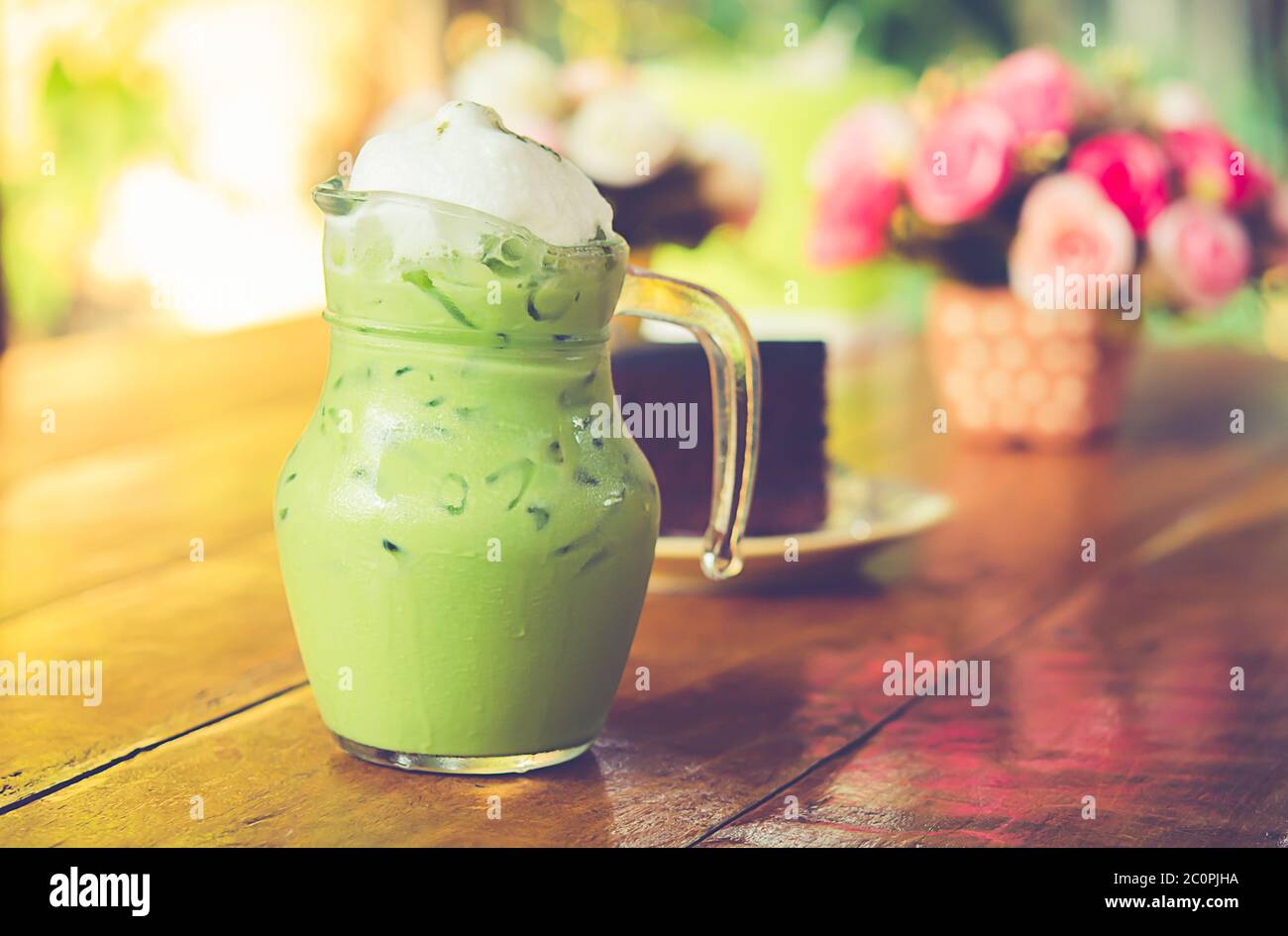 Iced green tea Stock Photo - Alamy