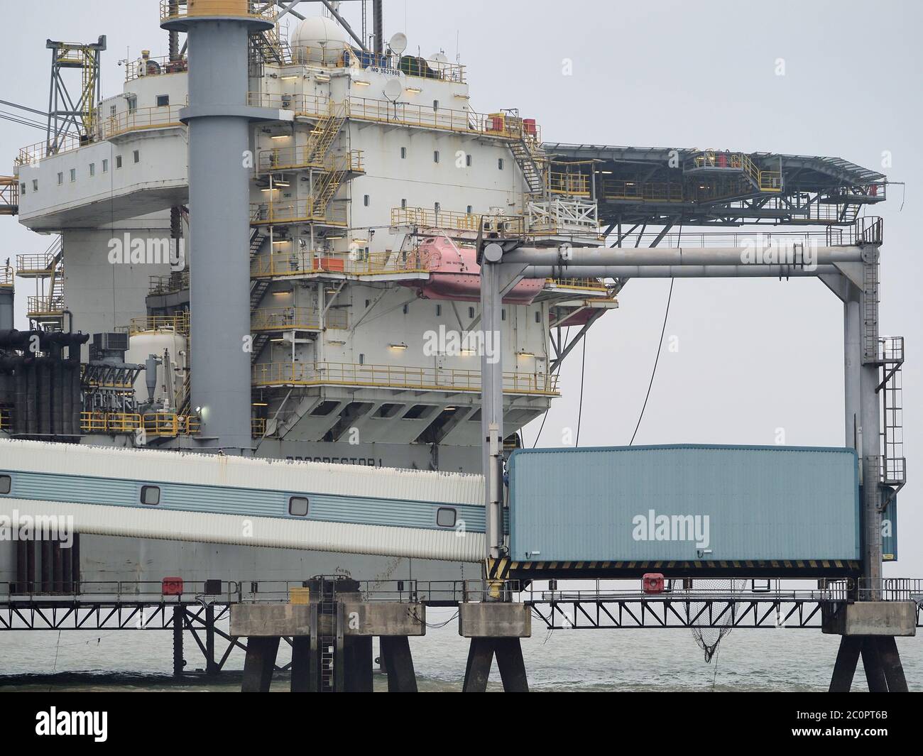 Jackups hi-res stock photography and images - Alamy
