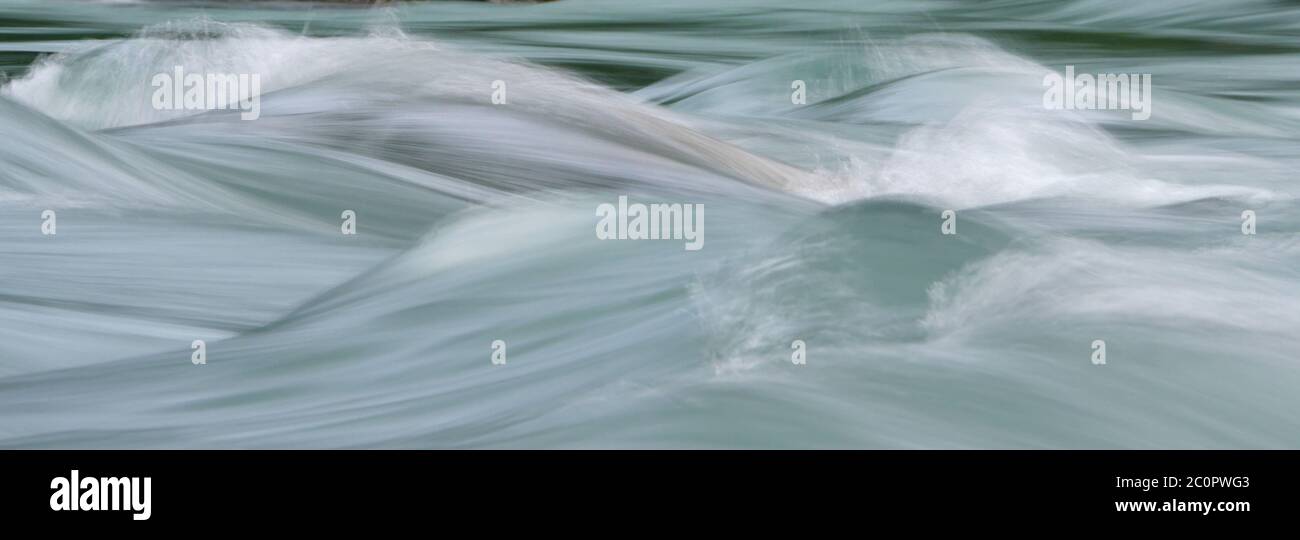 Close up slow water flow hi-res stock photography and images - Alamy