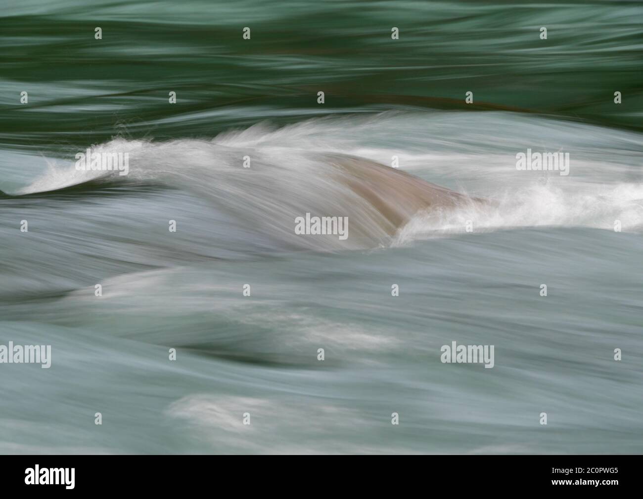 Close up slow water flow hi-res stock photography and images - Alamy