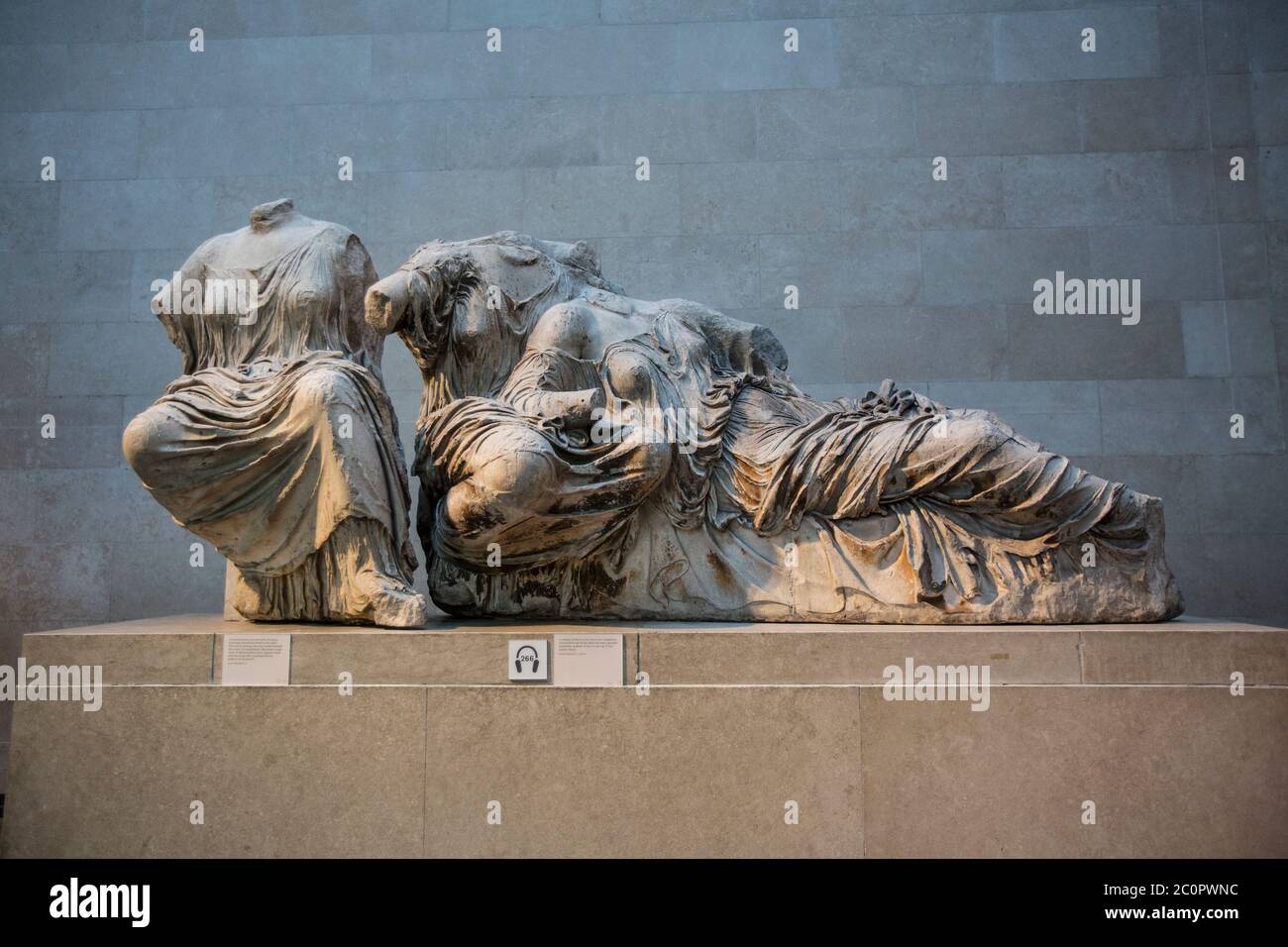 Crouching venus british museum london hi-res stock photography and ...
