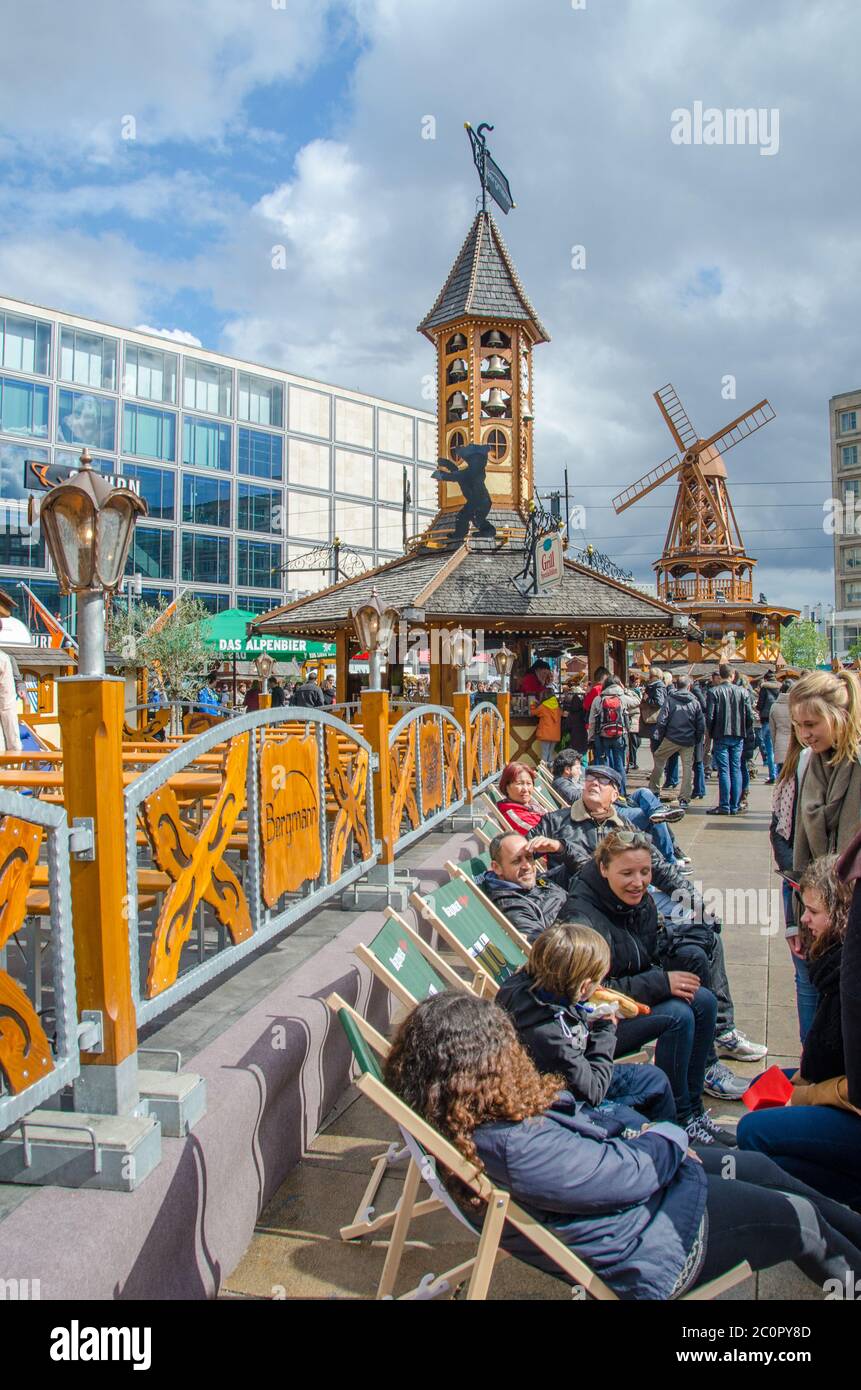 Berliner mauer ww2 hi-res stock photography and images - Alamy