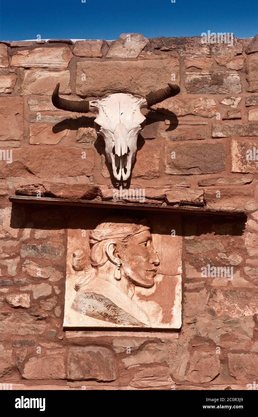 Skull low relief hi-res stock photography and images - Alamy