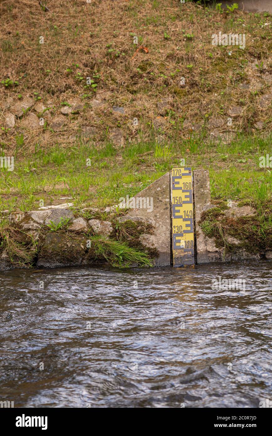 Water level gauge dam hi-res stock photography and images - Alamy