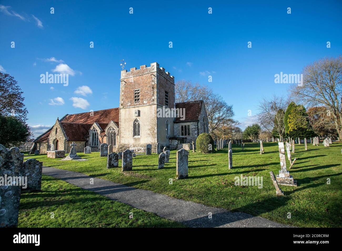 English country church yard hi-res stock photography and images - Alamy