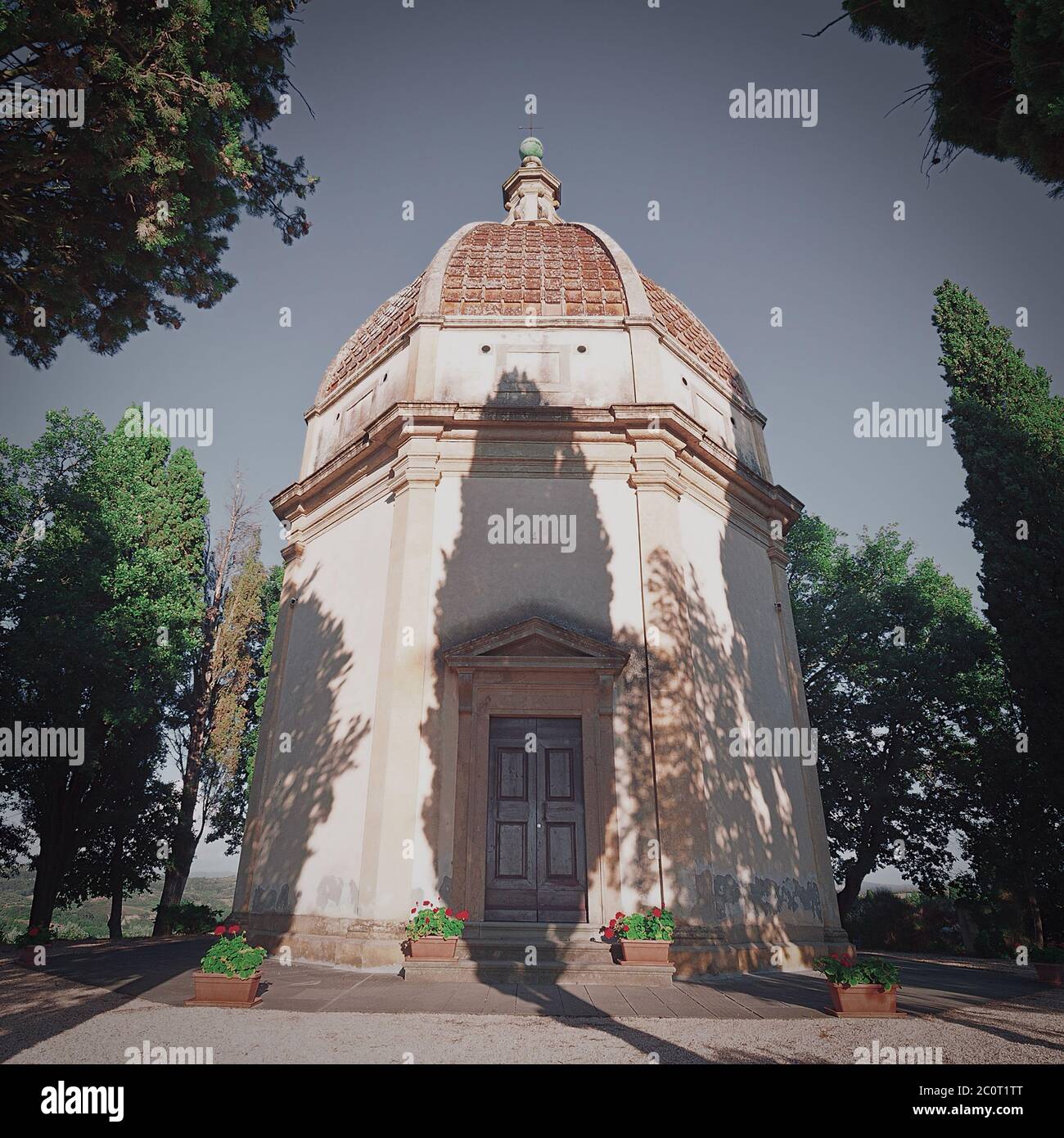 Small square dome roof hi-res stock photography and images - Alamy