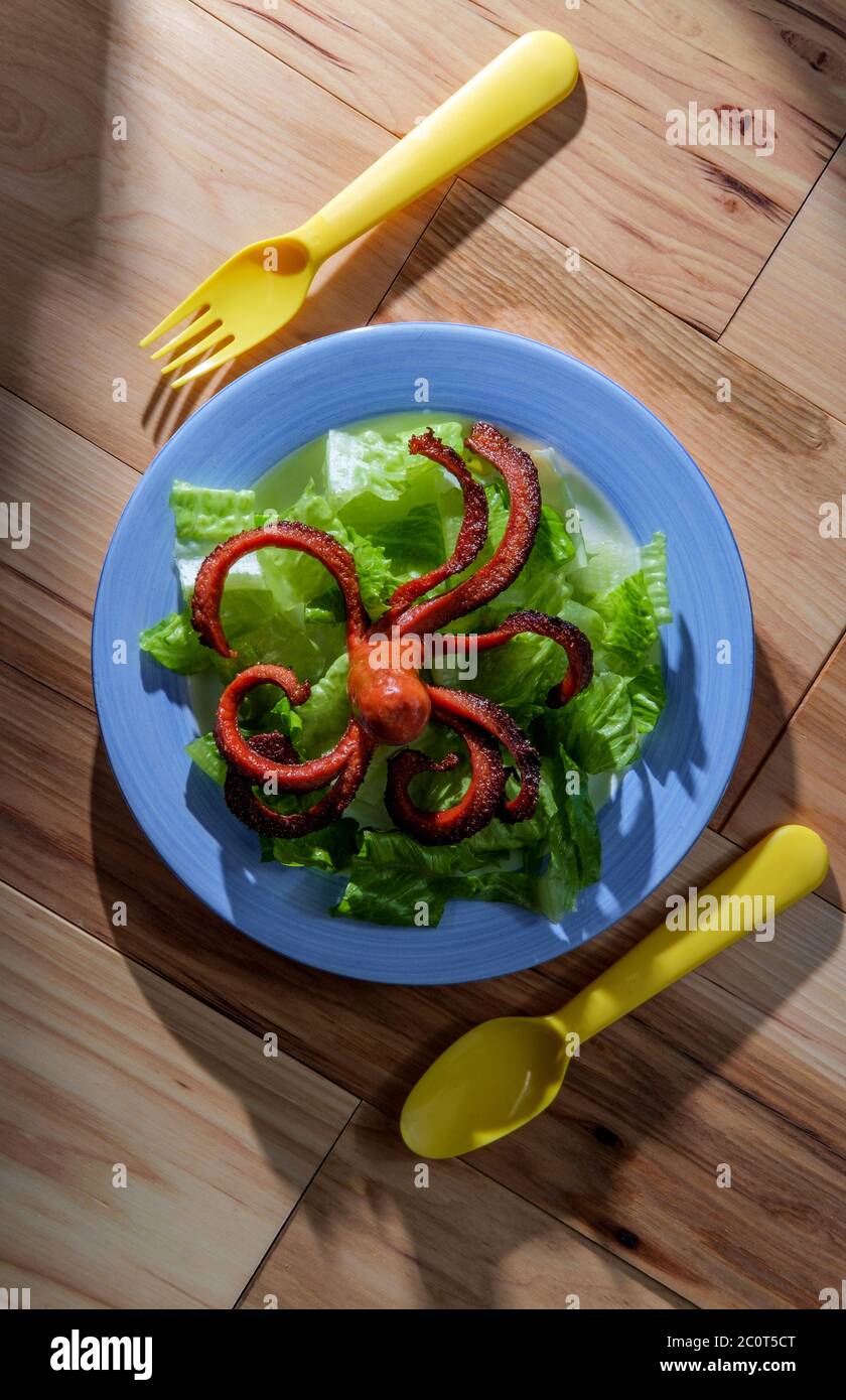 Octopus hot dog hi-res stock photography and images - Alamy