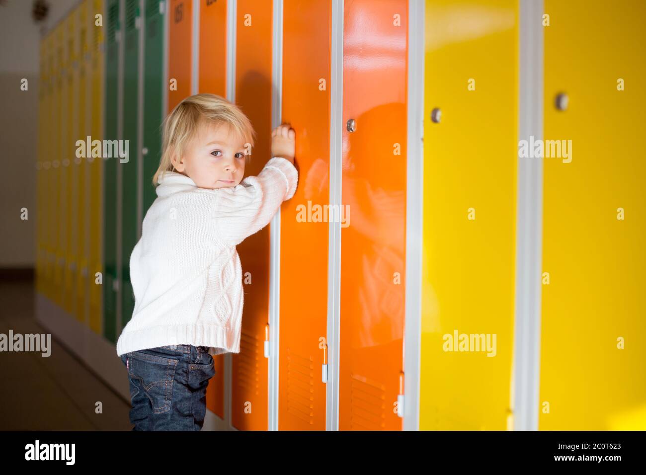 Elementary school lockers children hi-res stock photography and images ...