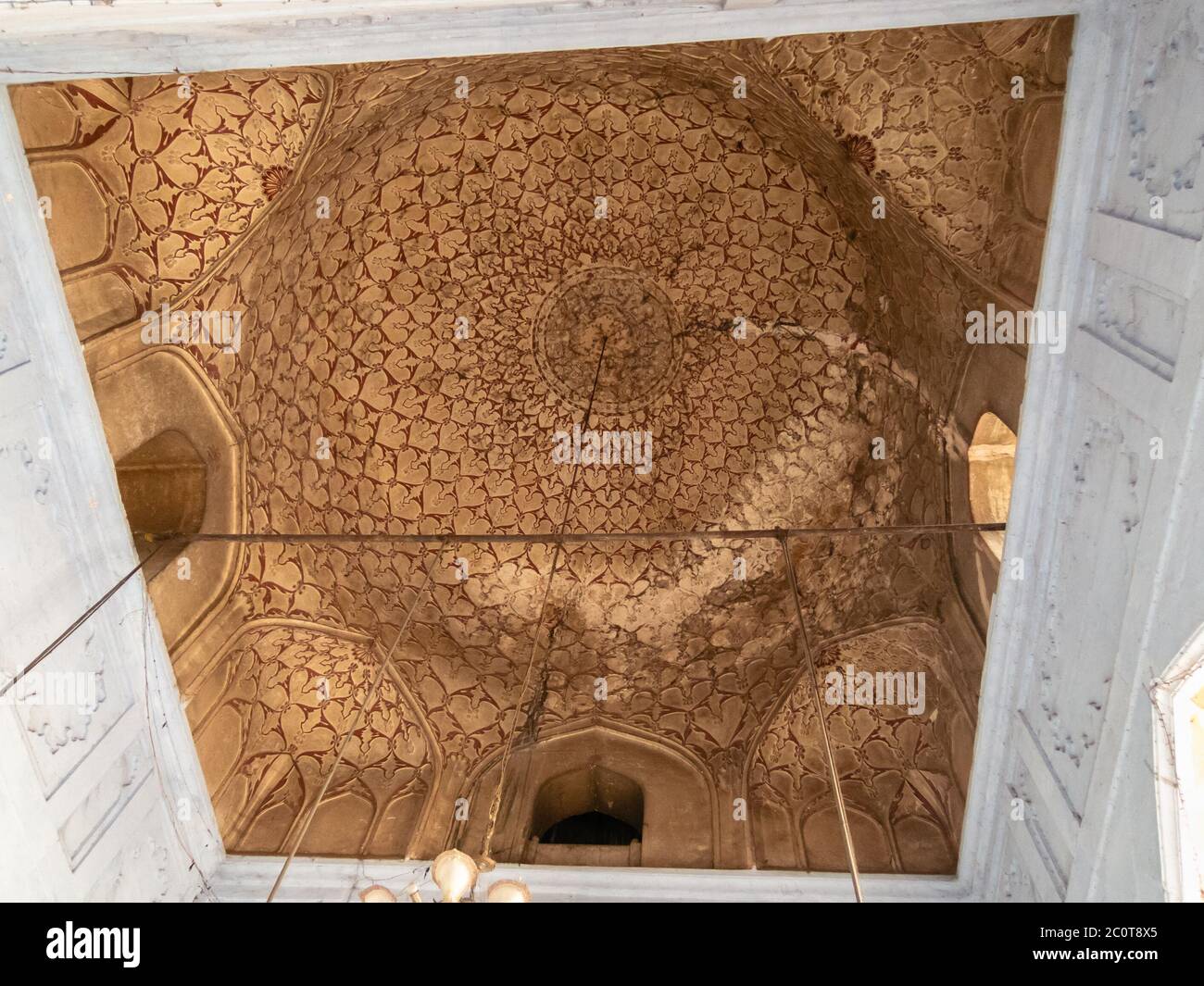 Built by the mughal emperor aurangzeb hi-res stock photography and ...