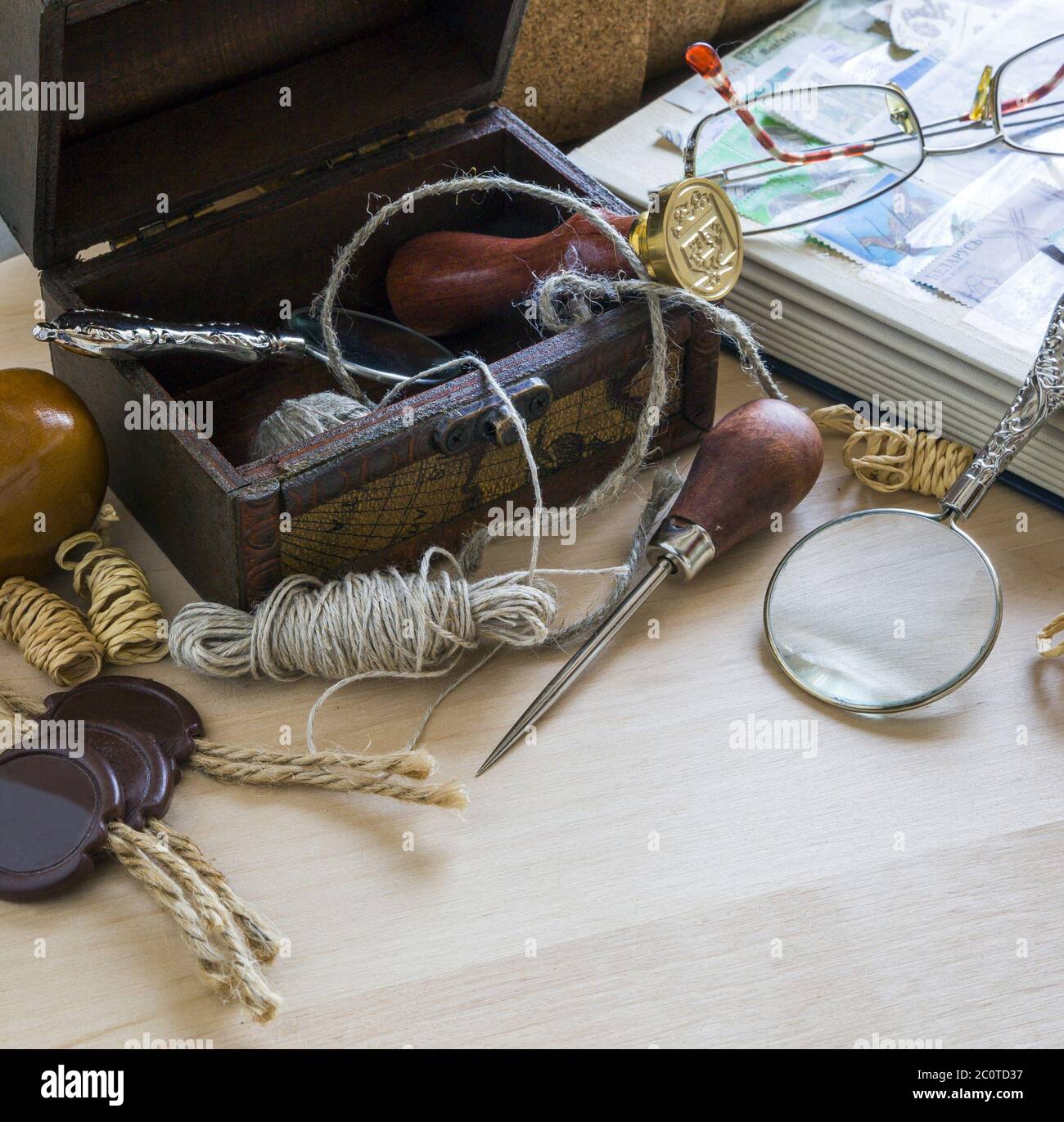 Mail images hi-res stock photography and images - Alamy