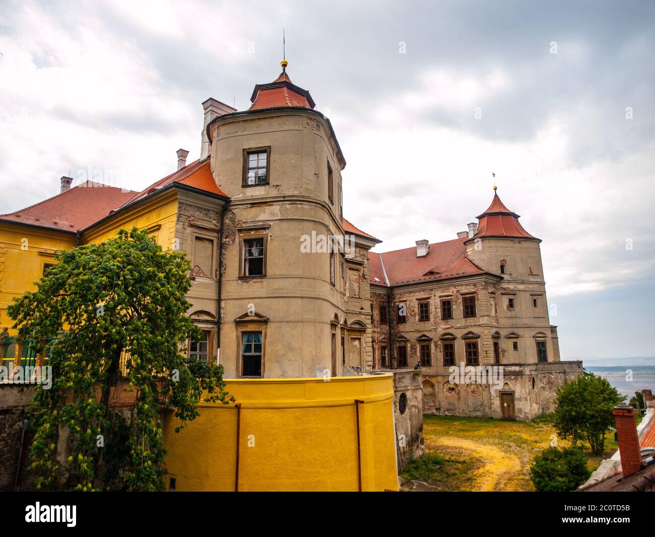 Jezeri castle in northern Bohemia, Czech Republic Stock Photo - Alamy