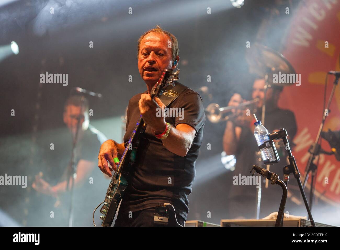 Level 42 band hi-res stock photography and images - Alamy