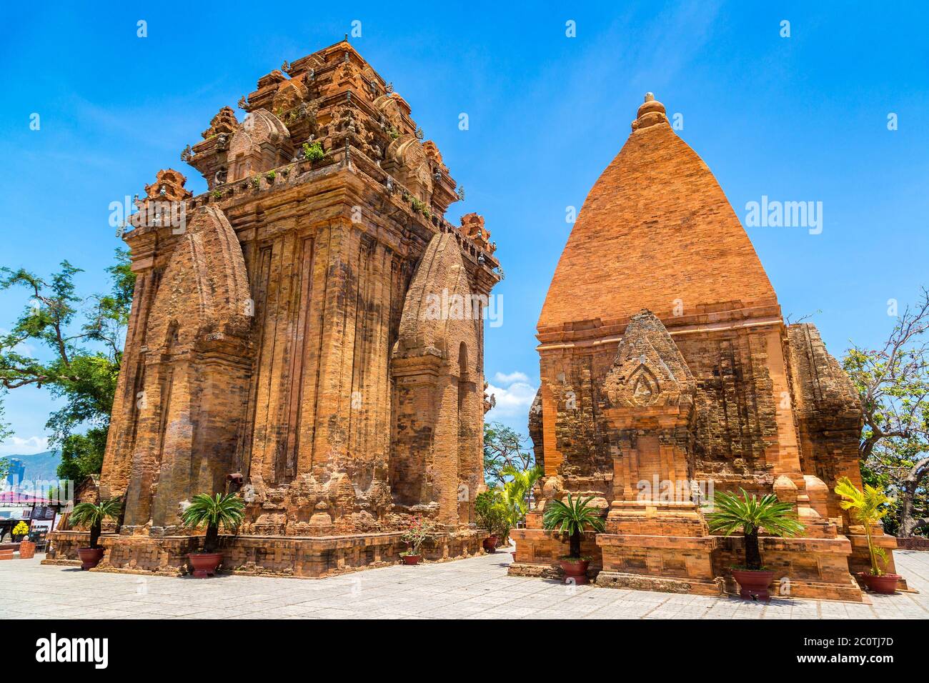 Tháp bà ponagar nha trang hi-res stock photography and images - Alamy