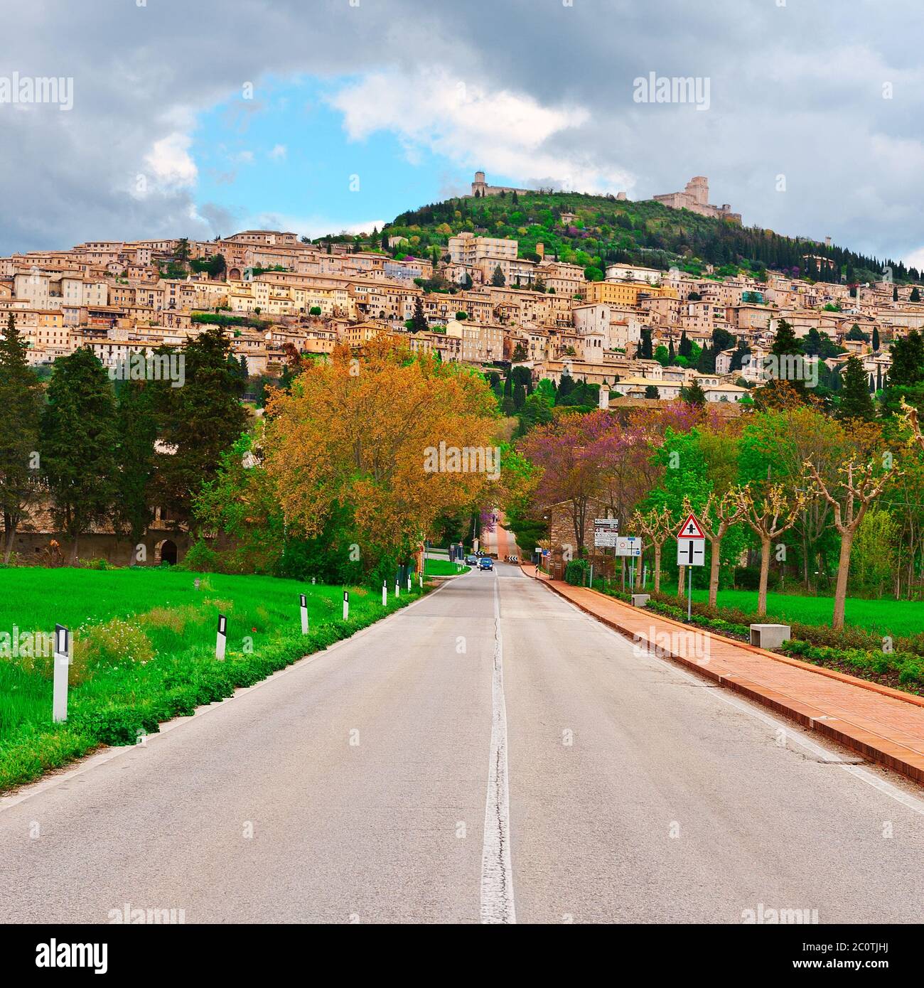 Assisi fortress not maggiore hi-res stock photography and images - Alamy
