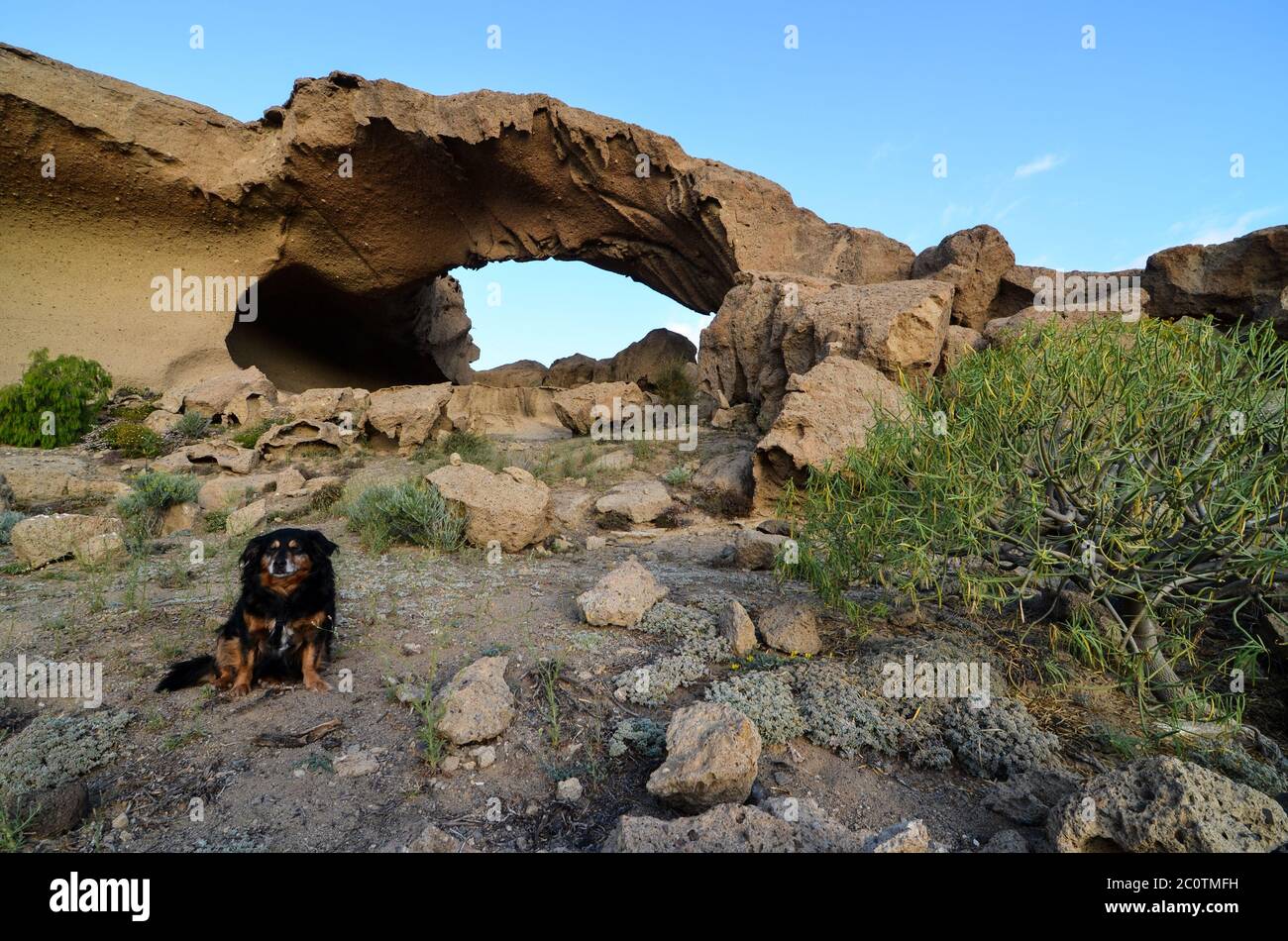 Desert arch hi-res stock photography and images - Alamy