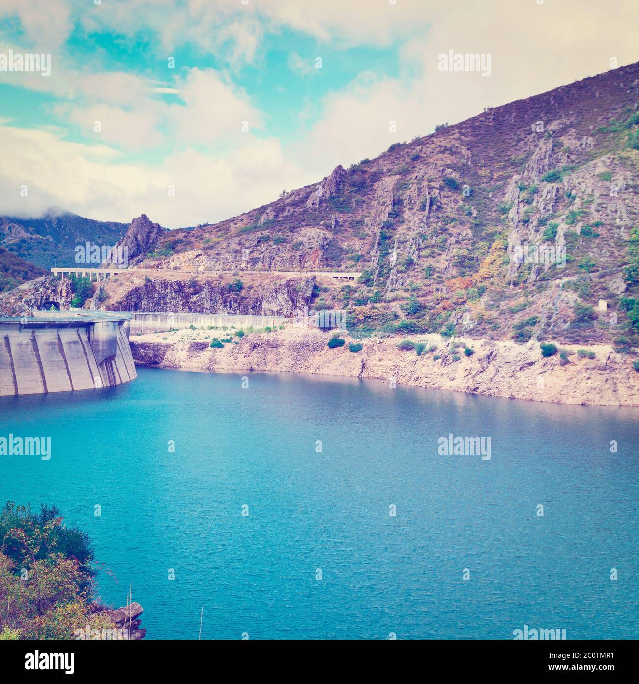 Dam in Spain Stock Photo - Alamy
