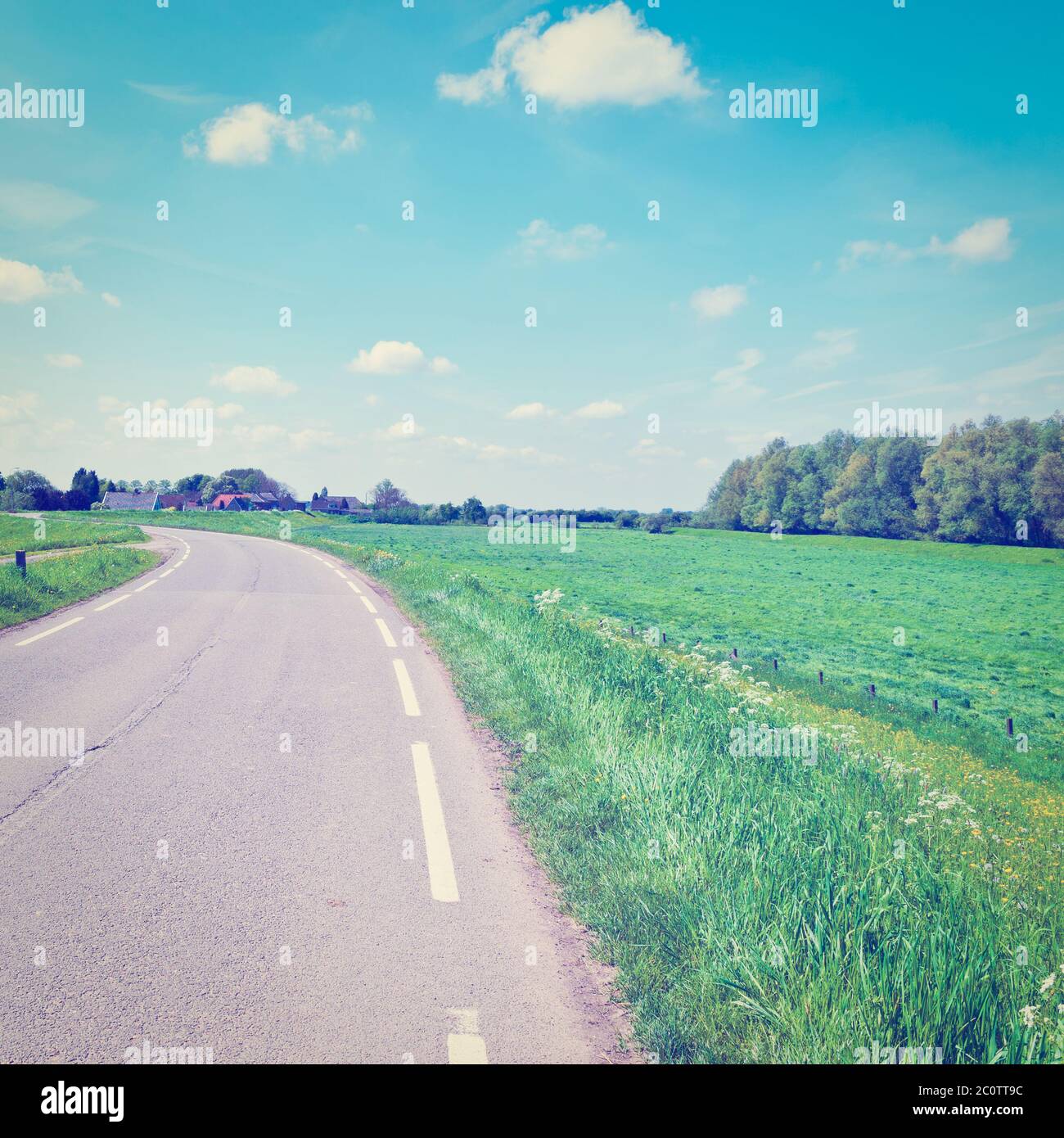 Road dam hi-res stock photography and images - Alamy