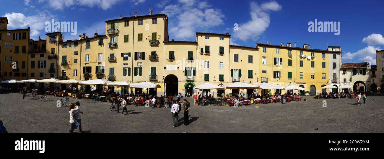 Amphitheatre square hi-res stock photography and images - Alamy