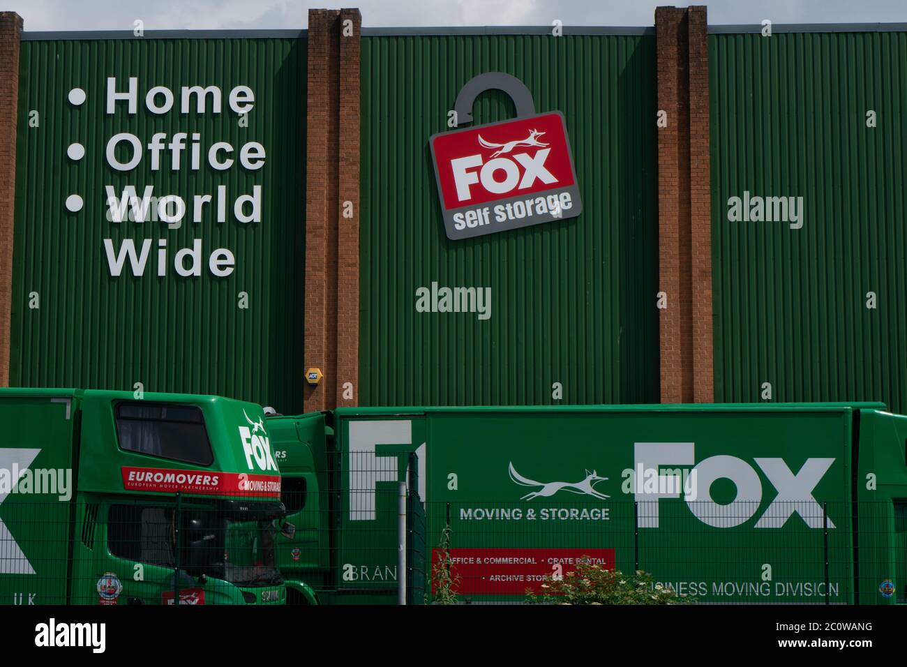 Fox self storage hi-res stock photography and images - Alamy