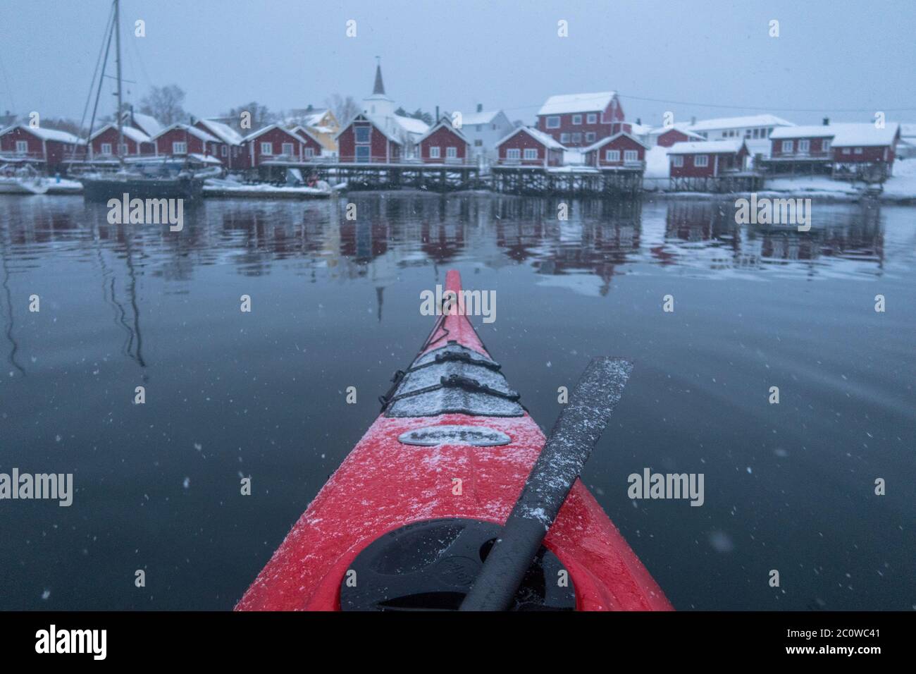Kayaking in the arctic village of Reine Stock Photo - Alamy