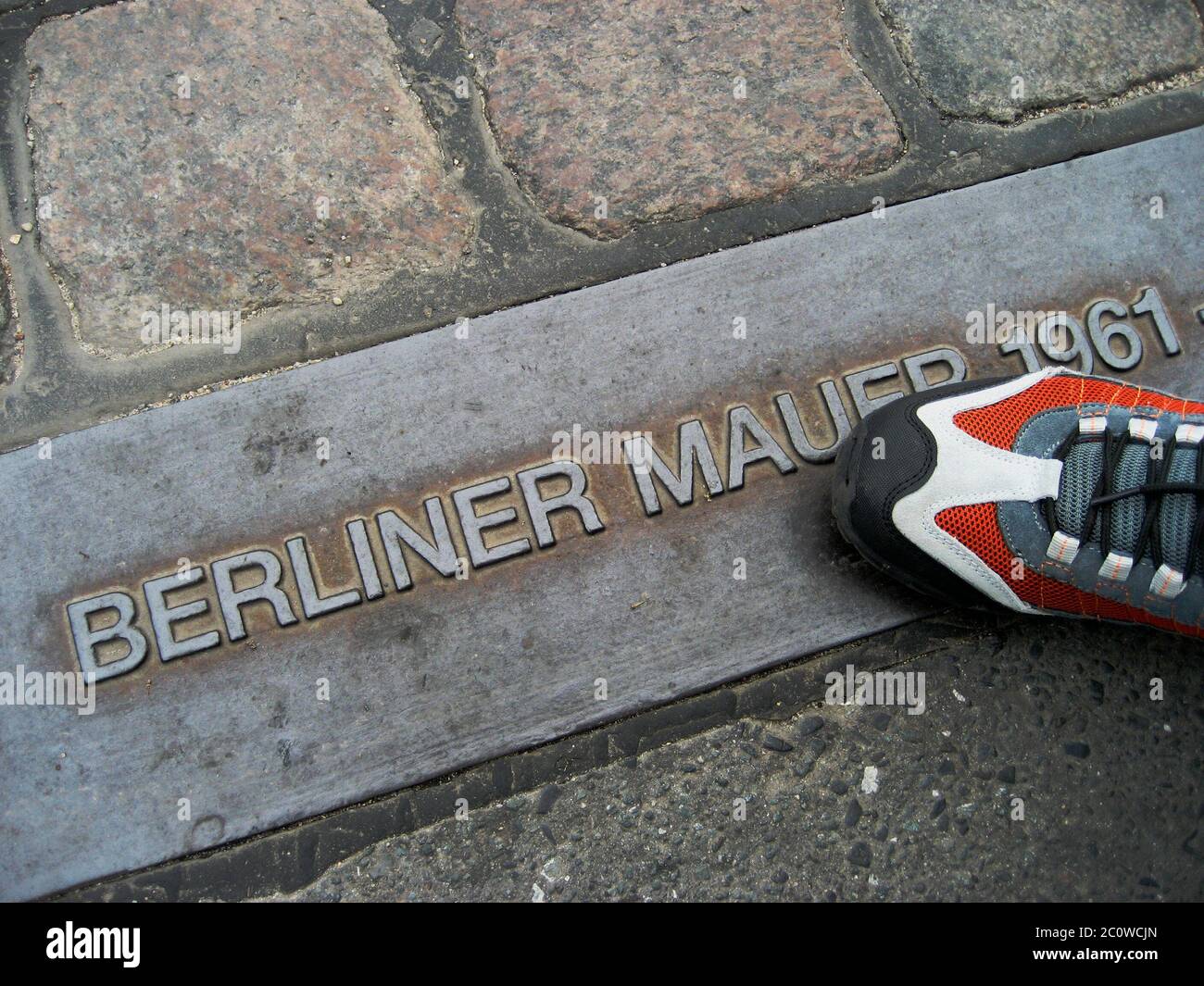 Berlin wall berlin walk hi-res stock photography and images - Alamy