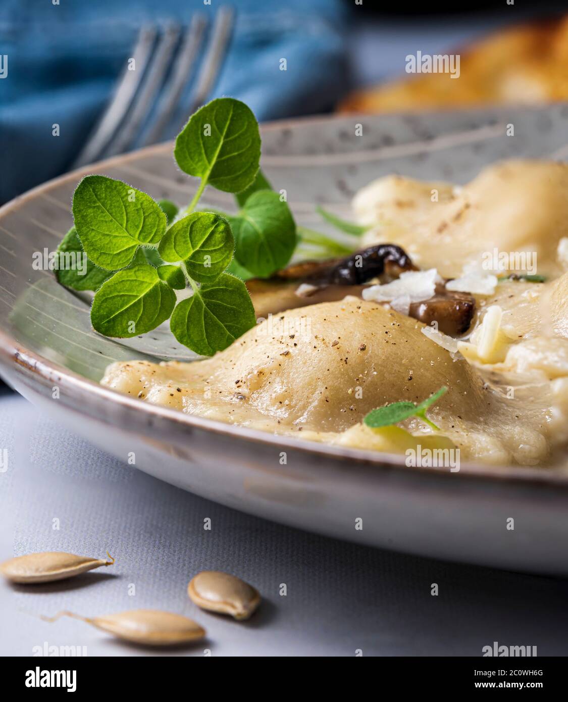 Steamed ravioli hi-res stock photography and images - Alamy