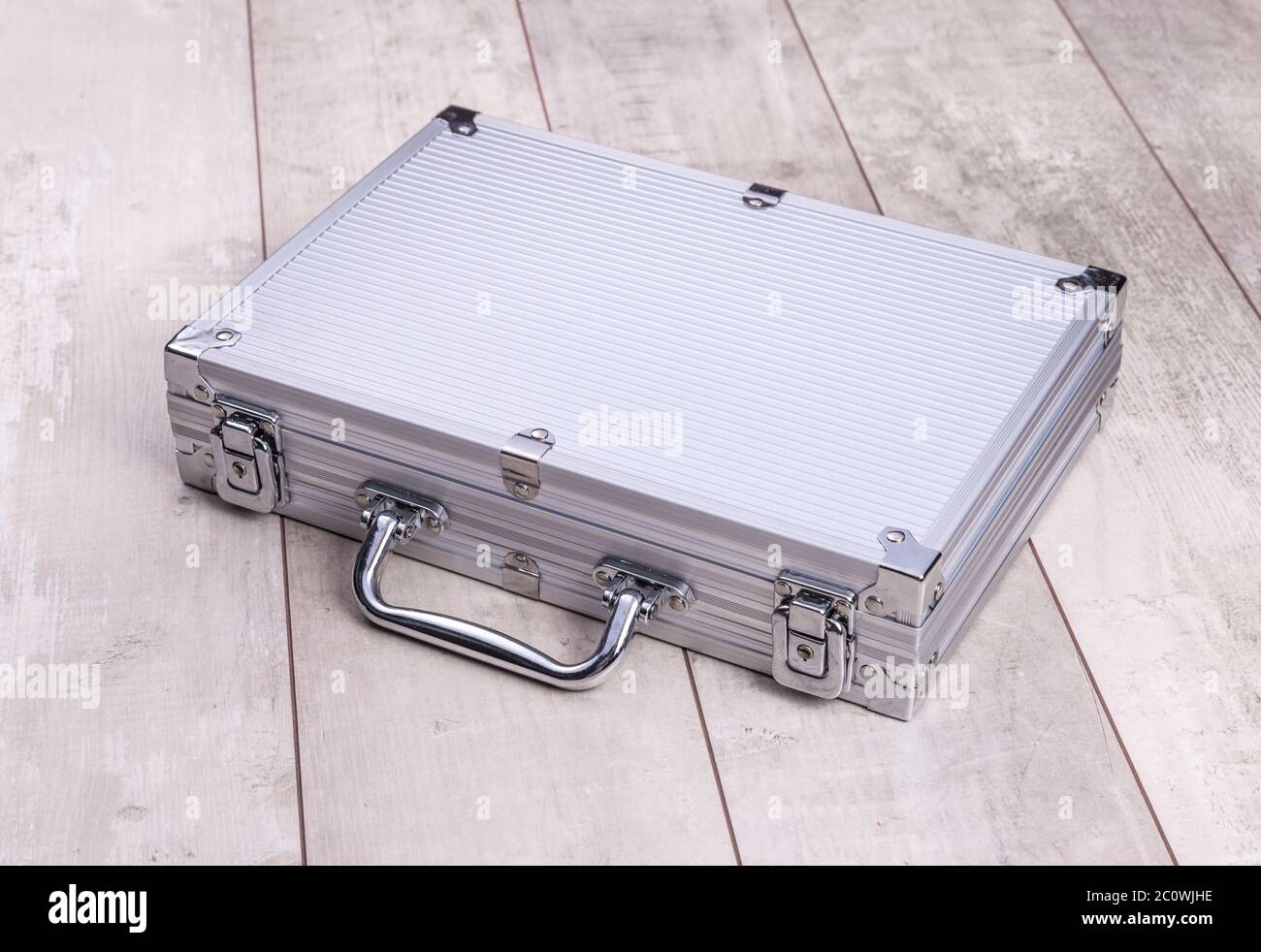 Metallic packing hi-res stock photography and images - Alamy