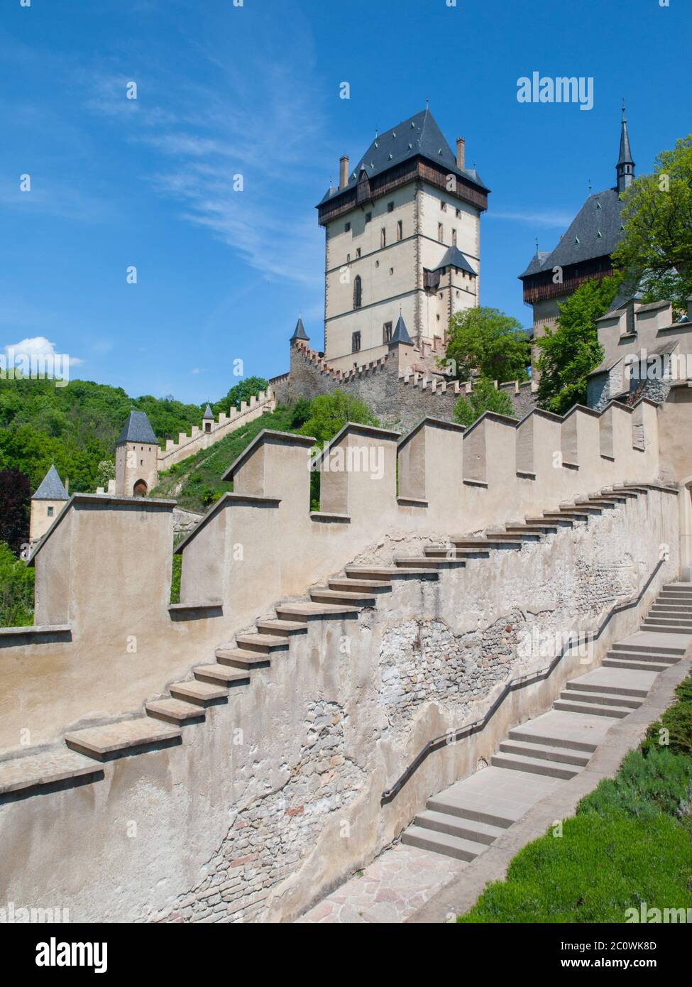 Gothic castle hi-res stock photography and images - Alamy