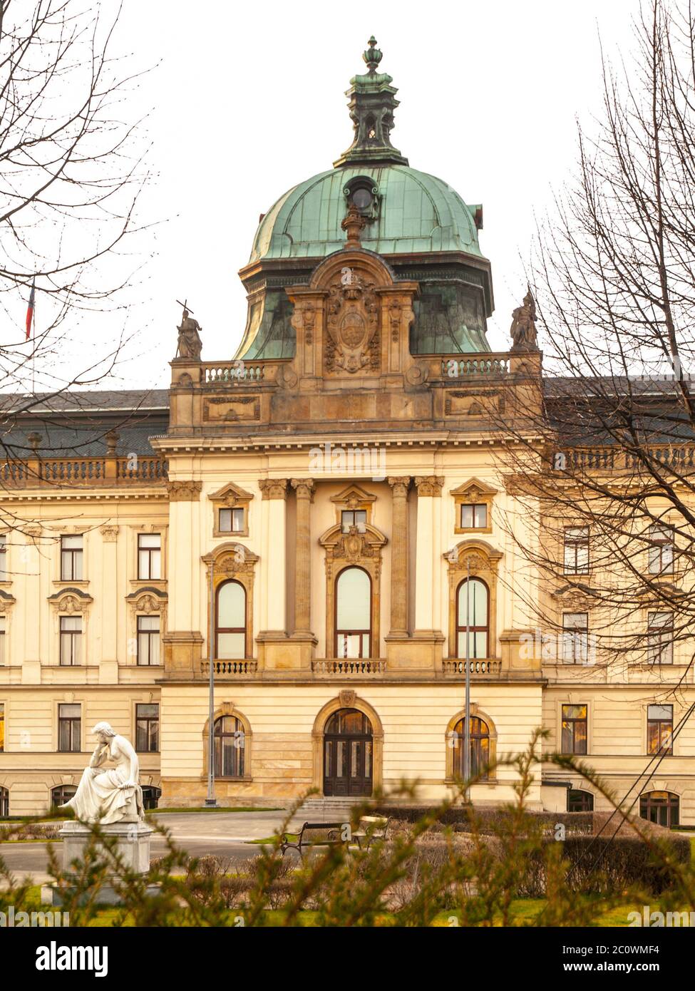 Magnificent building historical hi-res stock photography and images - Alamy