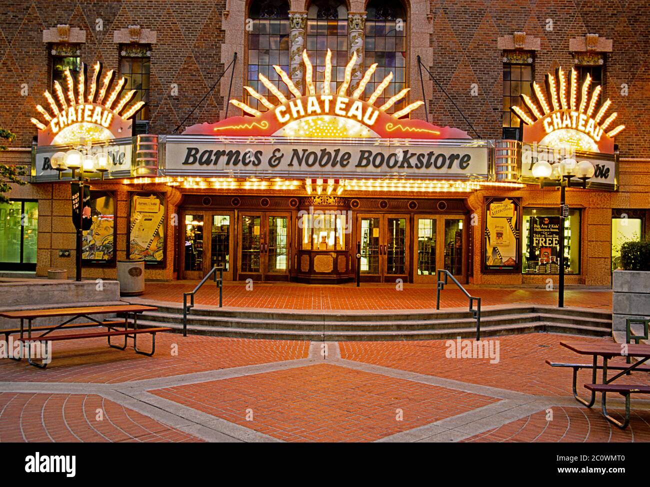 Old Chateau Theatre, Downtown Rochester, Minnesota, USA Stock Photo - Alamy