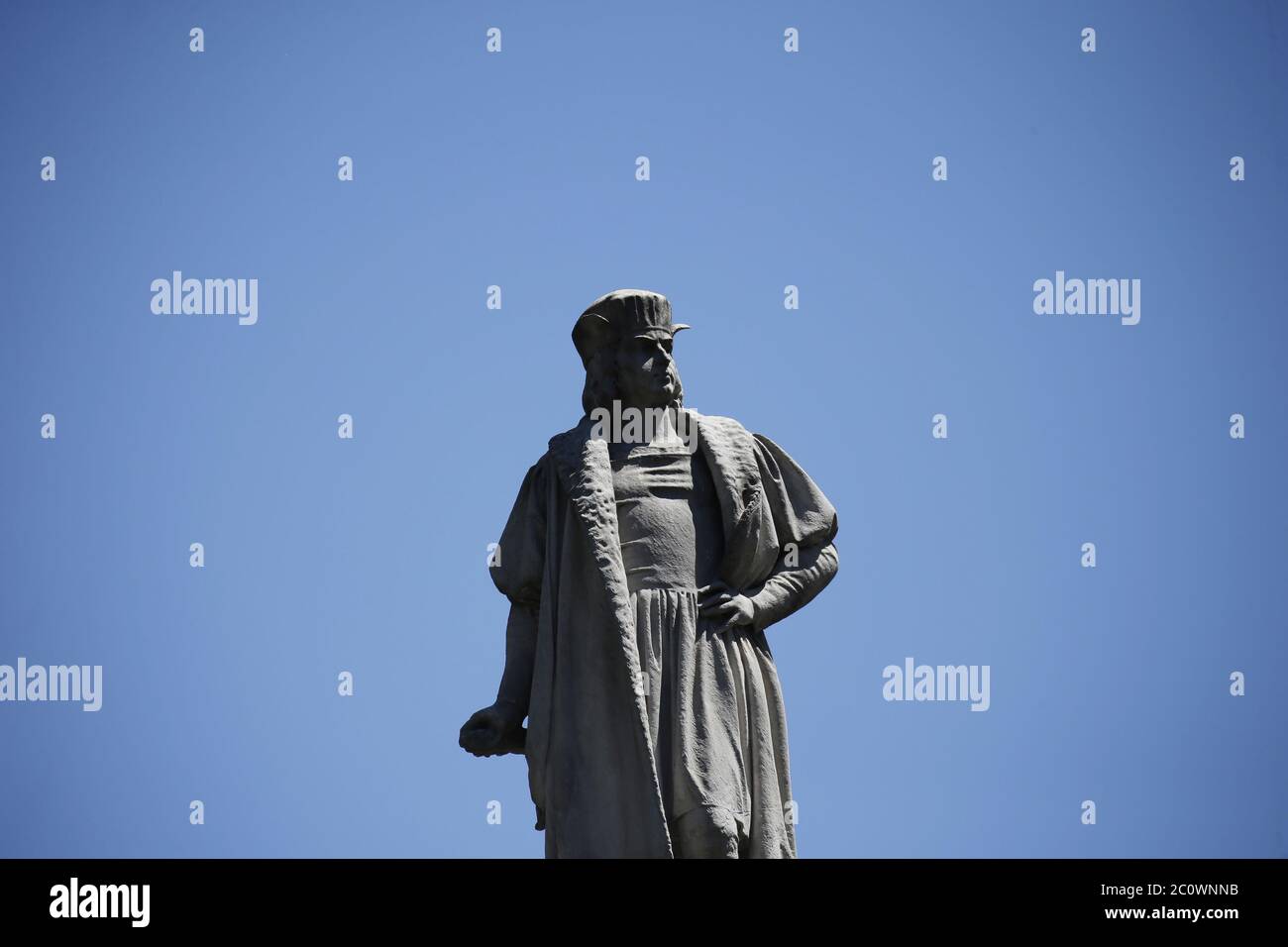 Vandalized monuments hi-res stock photography and images - Alamy