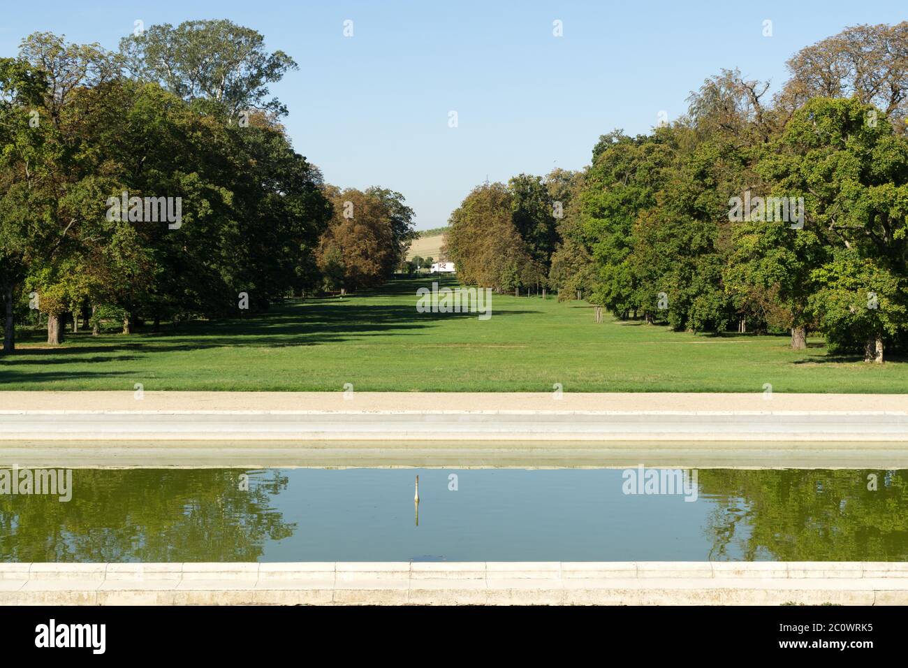 Landmark pool fountain park hi-res stock photography and images - Alamy