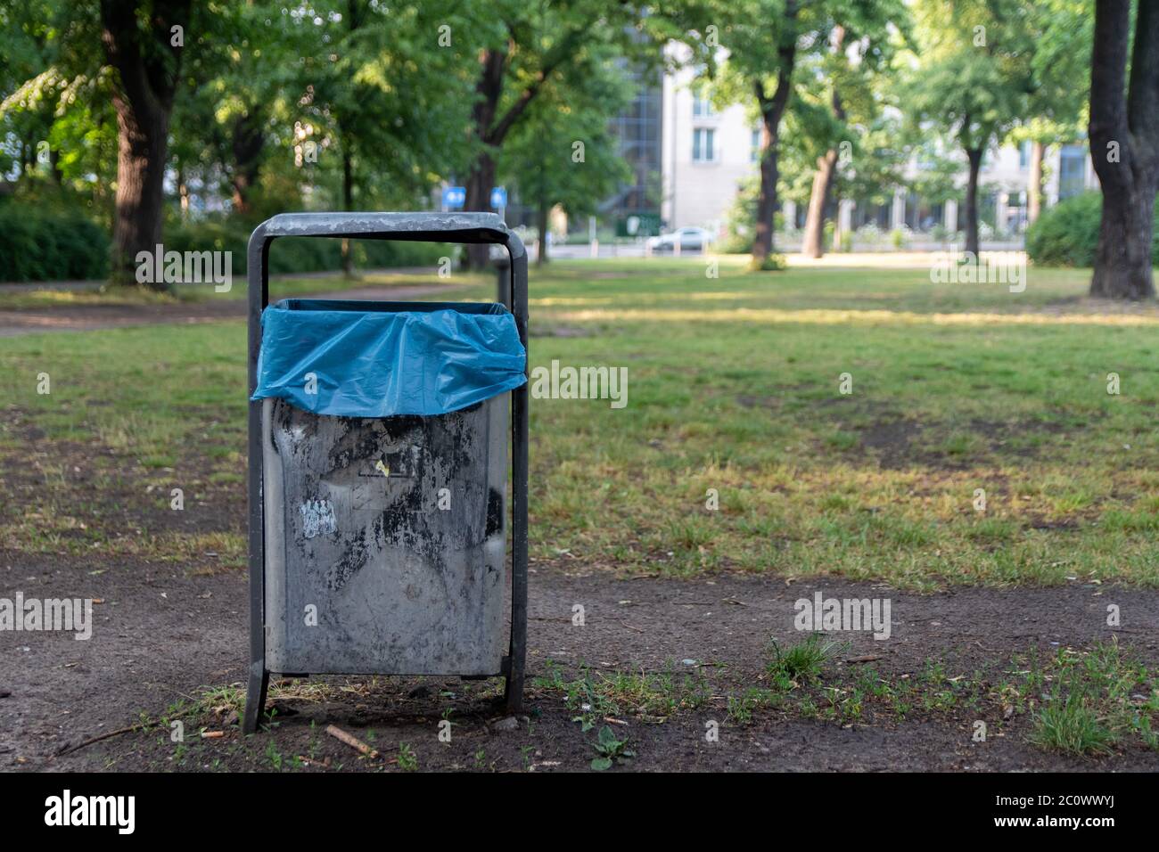Bin park hi-res stock photography and images - Alamy