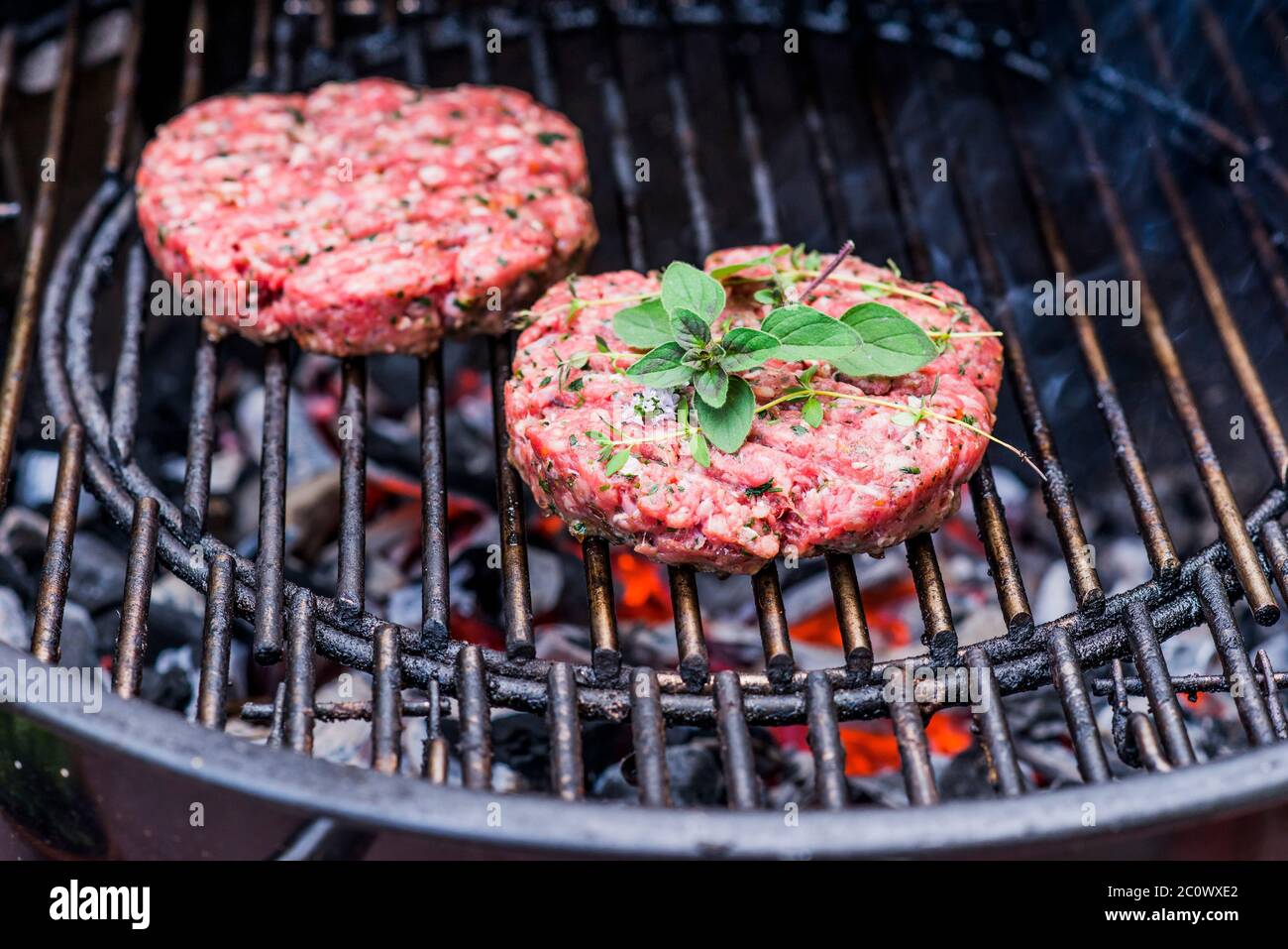 100 percent beef hi-res stock photography and images - Alamy
