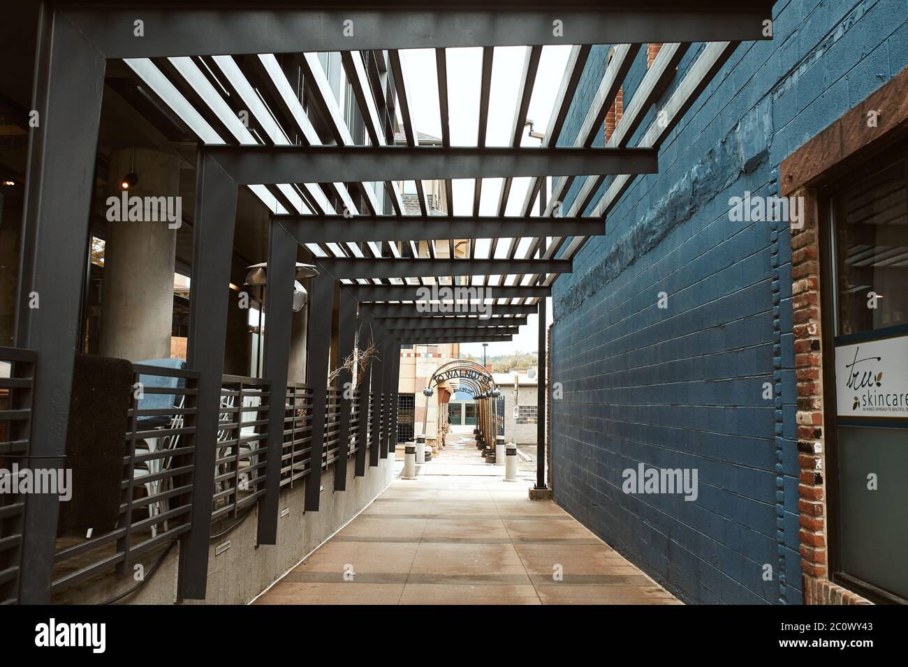 Walnut mall hi-res stock photography and images - Alamy