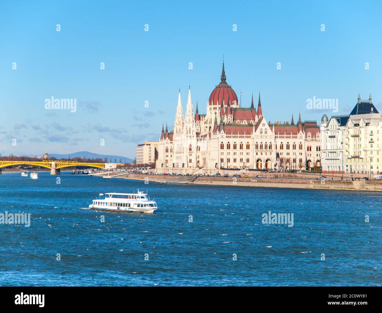 Symmetrical architecture hi-res stock photography and images - Alamy