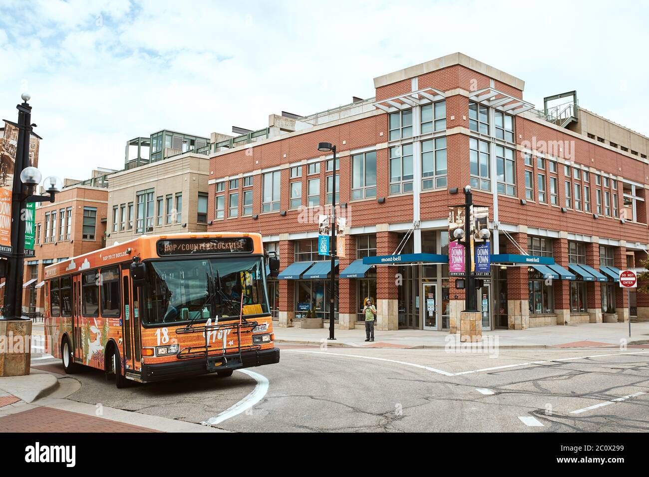 Pearl Shops High Resolution Stock Photography and Images - Alamy