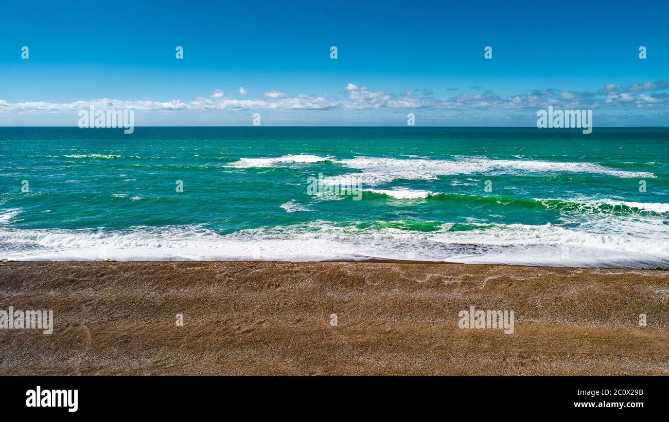 Beautiful Atlantic Ocean coastline in peninsula Valdes Patagonia with ...