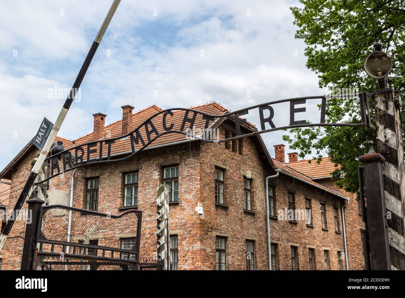 Auschwitz entrance sign hi-res stock photography and images - Alamy