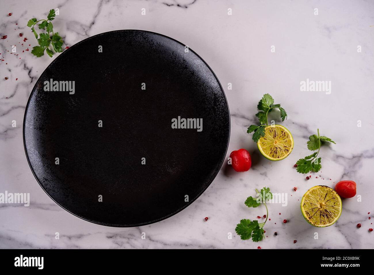 Black empty plate on marble, flatlay - stylish tableware, table decor ...