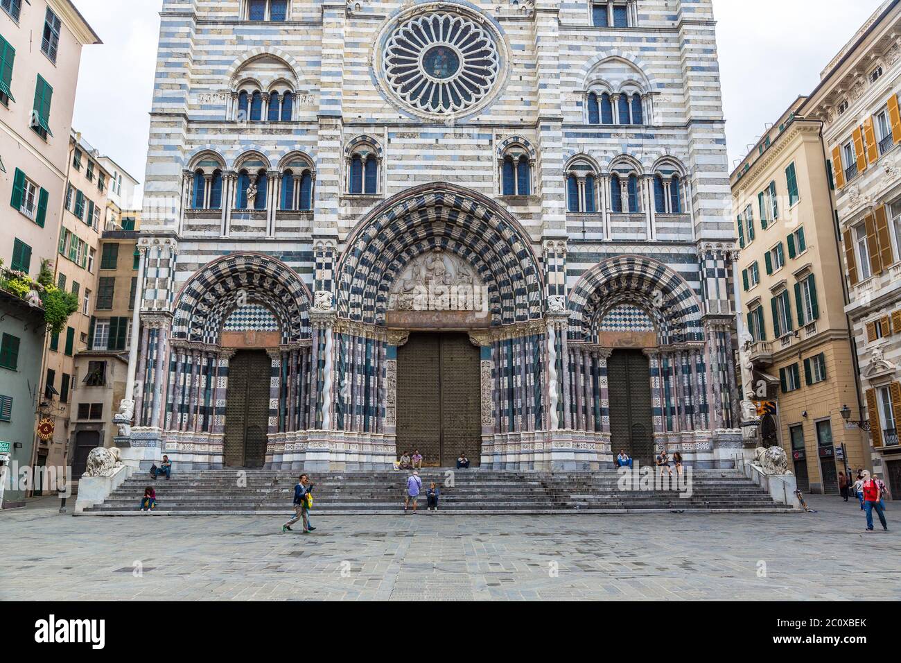 Cattedrale di San Lorenzo in Genova Stock Photo - Alamy
