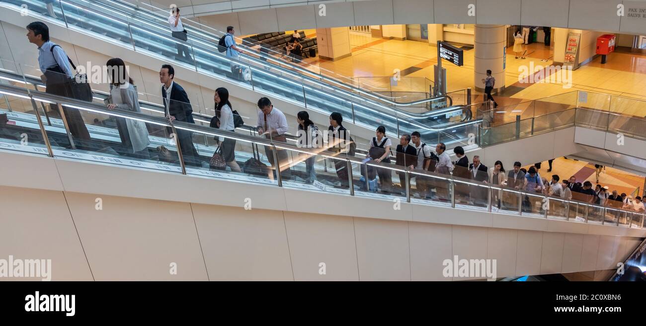 Escalator japan hi-res stock photography and images - Alamy