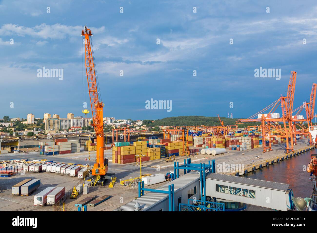 Deepwater container terminal hi-res stock photography and images - Alamy
