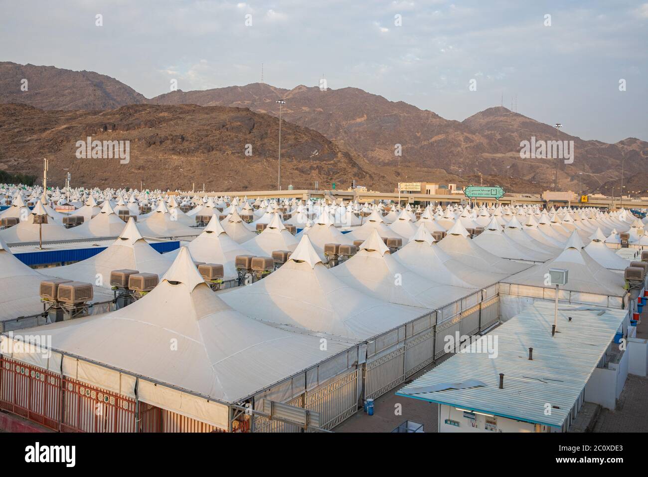 Makkah, Saudi Arabia : Landscape of Mina, City of Tents, the area for ...