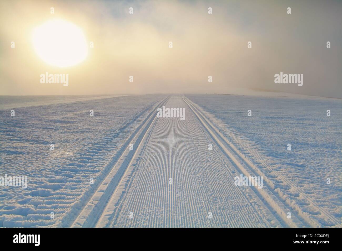 Path sunrise nobody hi-res stock photography and images - Alamy