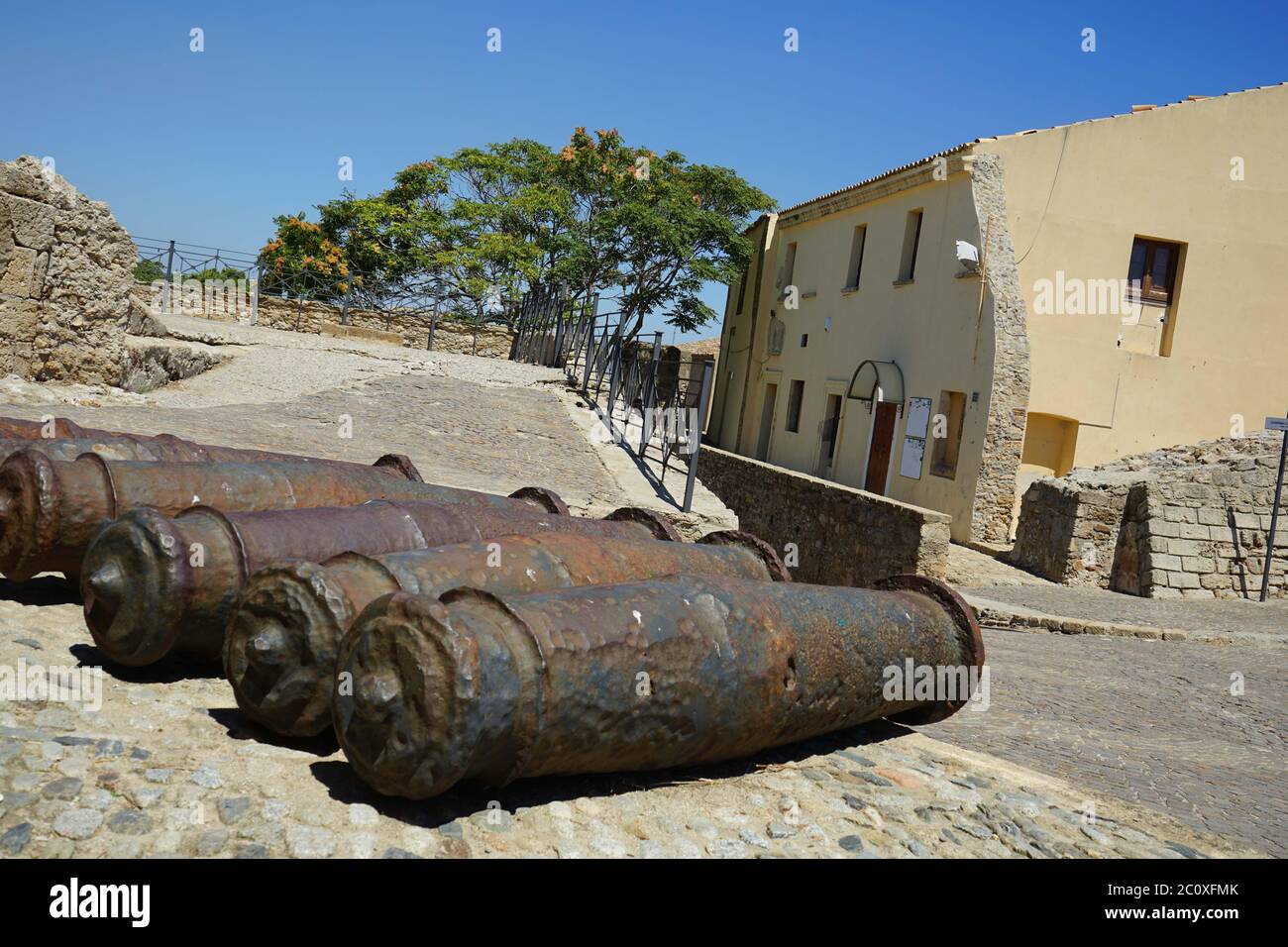 Crotone carlo castle italy hi-res stock photography and images - Alamy